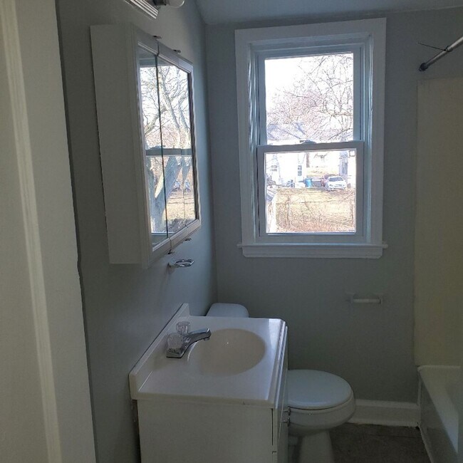 2 BDRM DUPLEX FOR RENT House - House Rental in Lorain, OH | ForRent.com