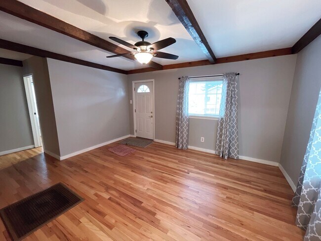 1 bedroom + office, downtown bungalow House - House Rental in Bozeman ...