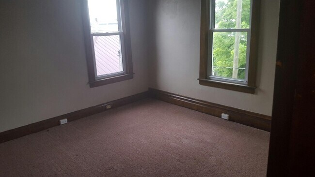 2014 9th Ave Off-Campus Housing, Huntington, WV