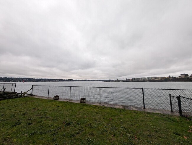 2-Bedroom Waterfront Home in Manette - House Rental in Bremerton, WA ...