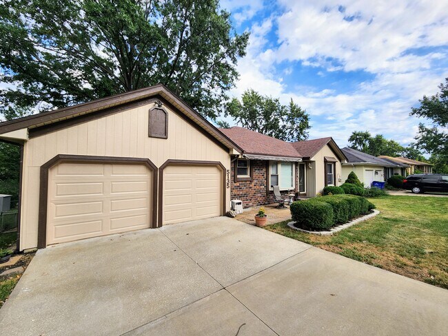 5135 Quivira Rd Rental - House Rental in Shawnee, KS | ForRent.com