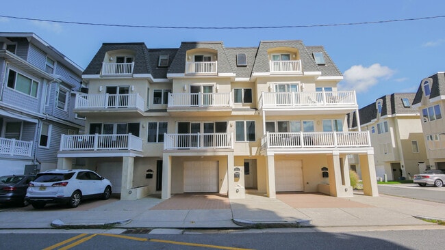 137 S Berkley Sq Off-Campus Housing, Atlantic City, NJ