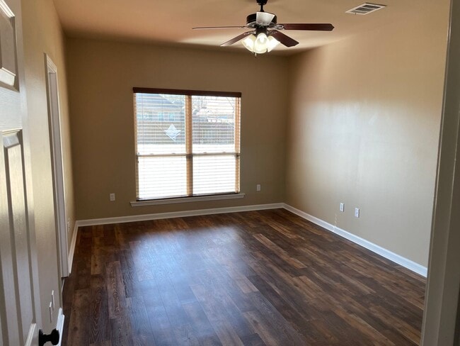 Move In Ready Rental in Gonzales! - House Rental in Gonzales, LA ...