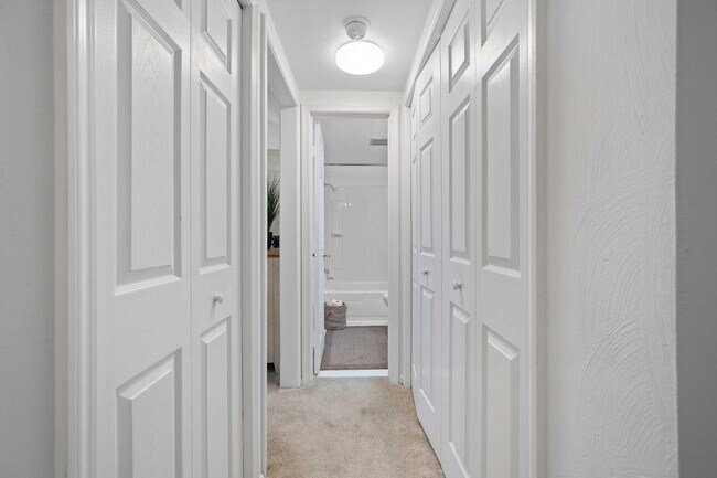 Foxridge Apartment Homes | Virginia Tech | Off-Campus Housing Search