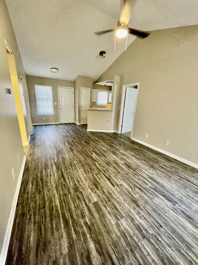 Welcome to this charming 3 bedroom, 2 bath... - House Rental in ...