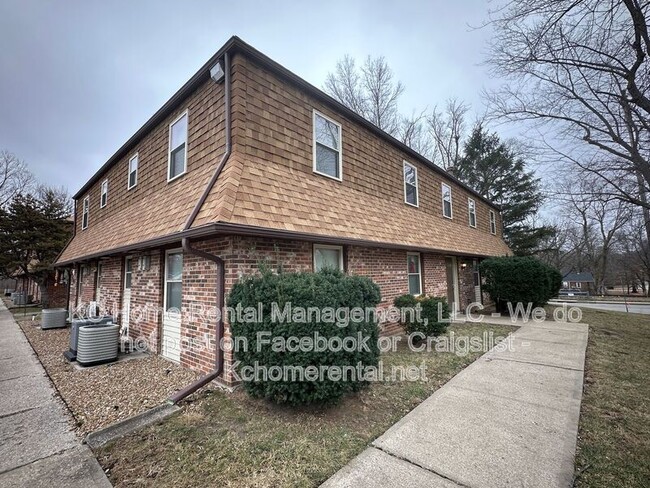 812 E Walnut St Unit #D Off-Campus Housing, Independence, MO