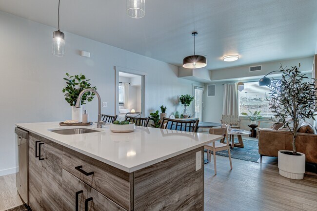 RedPoint Apartments - Redmond, OR | ForRent.com