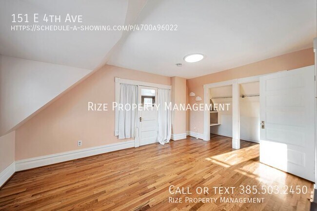 Fall in Love with this Historic Yellow Bri... - House Rental in Salt ...