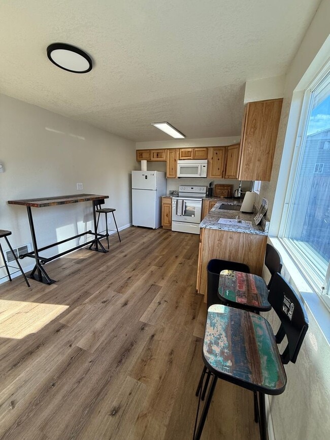 Beautifully renovated 2 bed/1 bath - House Rental in Coos Bay, OR ...