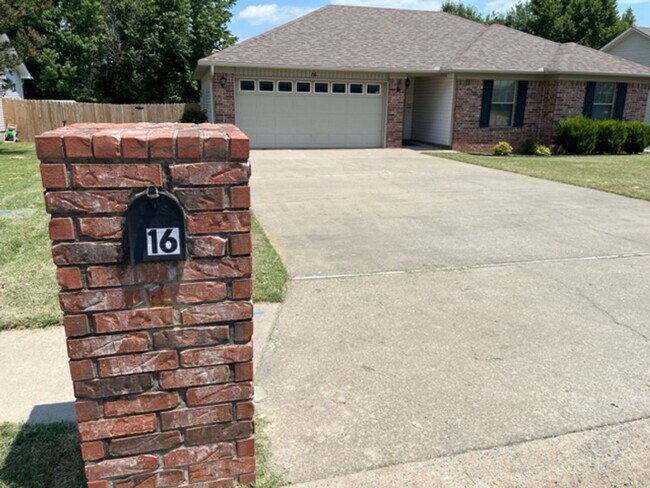 Nice Cabot 3 Bedroom 2 Bathroom House - House Rental in Cabot, AR ...