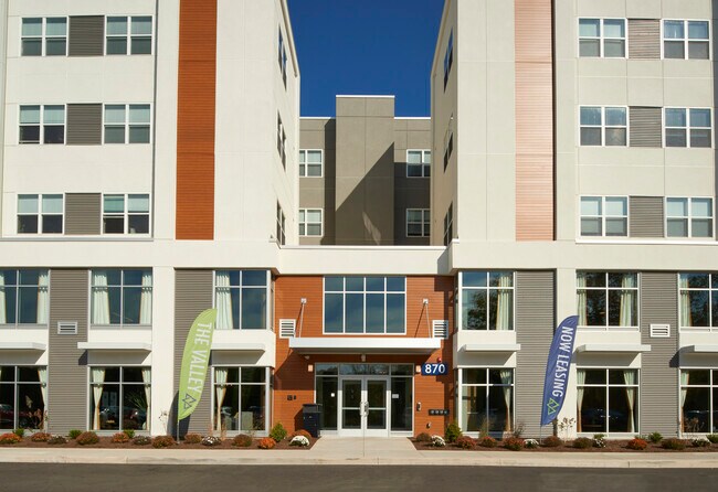 The Valley Apartments | Penn State University | Off-Campus Housing Search