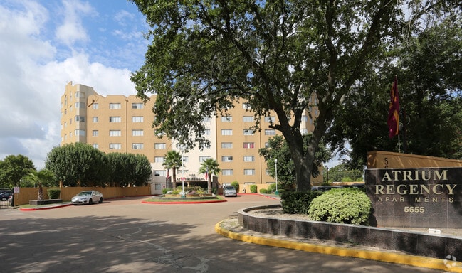 Atrium Regency Apartments | Houston, TX | Starting at $1,000 | ForRent.com