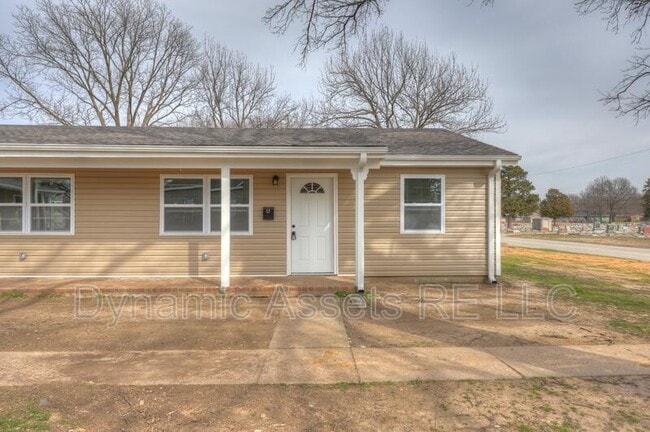 509 E Quincy St Unit A Off-Campus Housing, Pittsburg, KS