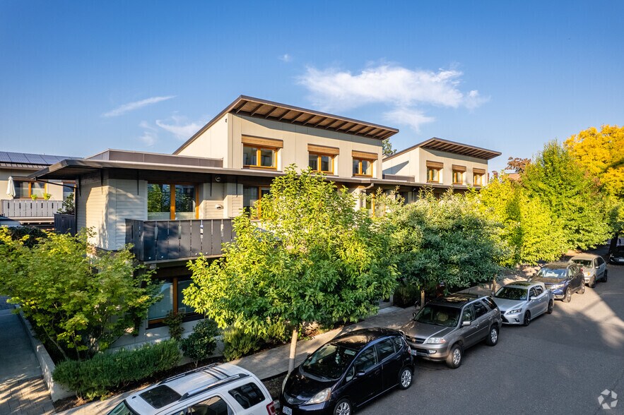 Ankeny Row | Portland, OR | ForRent.com