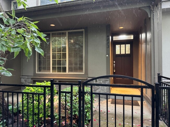 Beautiful 2br/2.5ba Townhome in Arbor Parc... - Townhome Rental in ...
