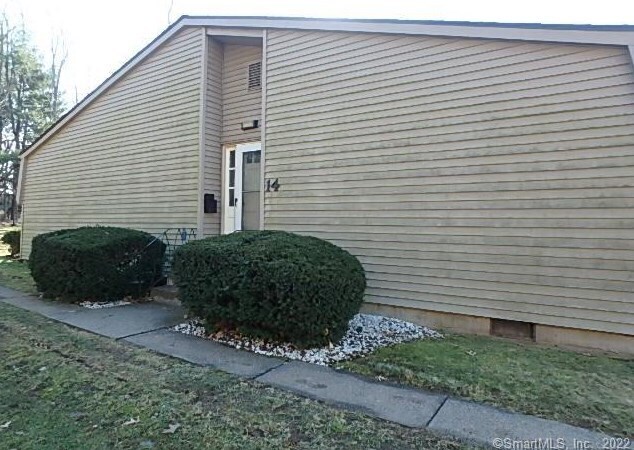 14 Locust Cir Townhome - Townhome Rental in Rocky Hill CT | ForRent.com