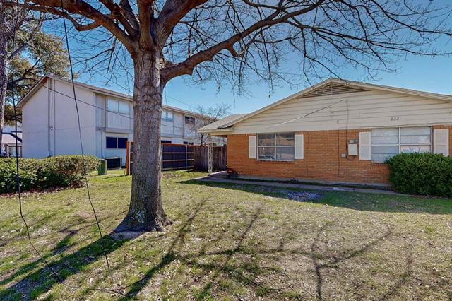 220 W Union Bower Rd - Townhome Rental in Irving TX | ForRent.com