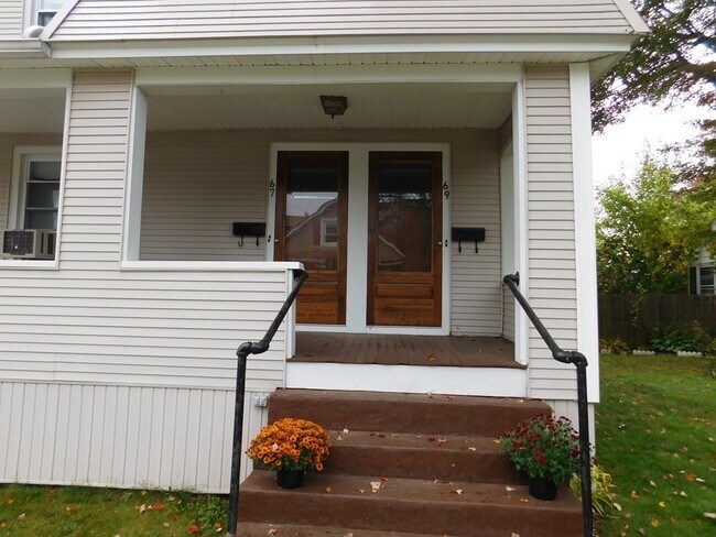 67-69-69 Angeline St Apartment Unit 2 - West Springfield, MA | ForRent.com