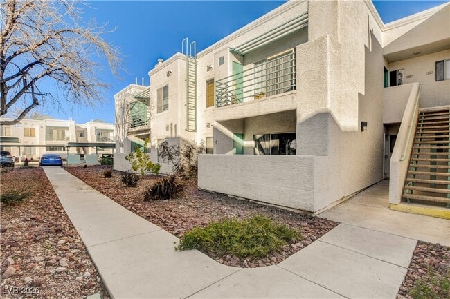7100 W Pirates Cove Rd Unit 1126 Off-Campus Housing, Las Vegas, NV