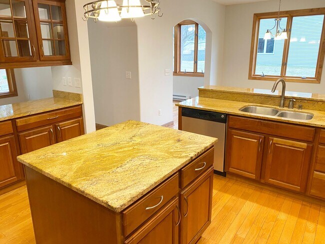 Executive 4-Bedroom 3 1/2 Bath Home in Wau... - House Rental in Wausau ...