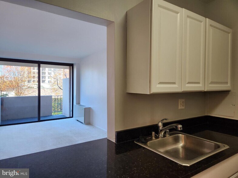 4141 N Henderson Rd Unit 214 - Apartment for Rent | Arlington, VA ...