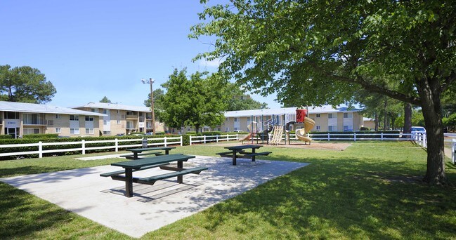 Colony Point Apartments For Rent in Norfolk, VA | ForRent.com