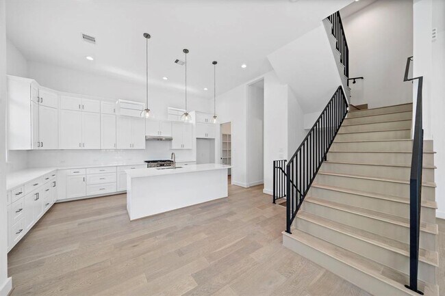 Brand new house in the Museum District wit... - House Rental in Houston ...