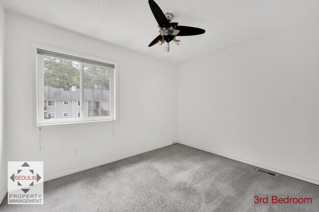 16 Rudwick Cir Townhome - Townhome Rental in Goose Creek SC | ForRent.com