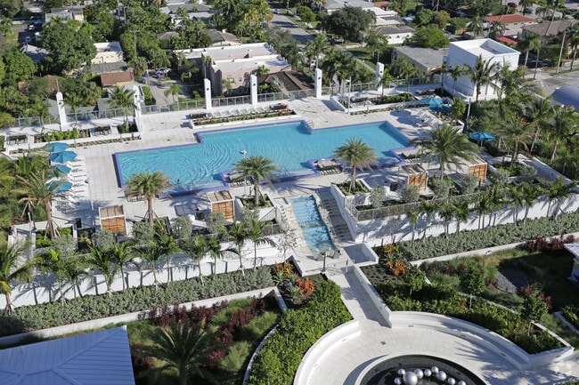 Circ Residences Apartments - Hollywood, FL | ForRent.com