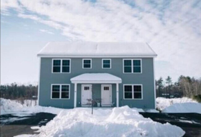 18 Dusty Rhoades Ln Unit 18 - Windham, ME | ForRent.com