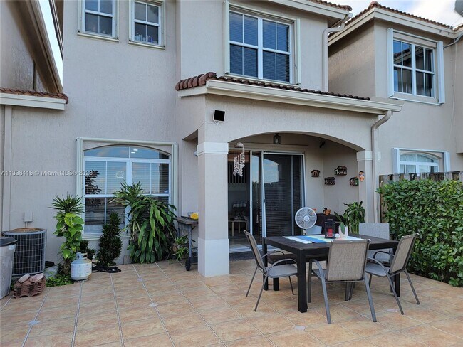 15375 SW 9th Way Condo Unit 15375 - Condo for Rent in Miami, FL ...