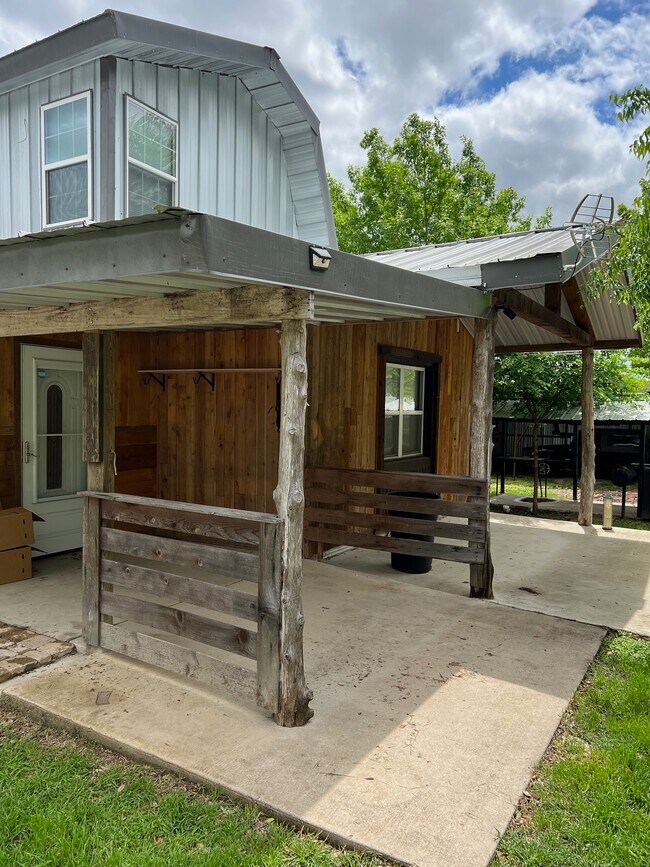 5637 FM 813 Unit 5637 - House for Rent in Waxahachie, TX | ForRent.com