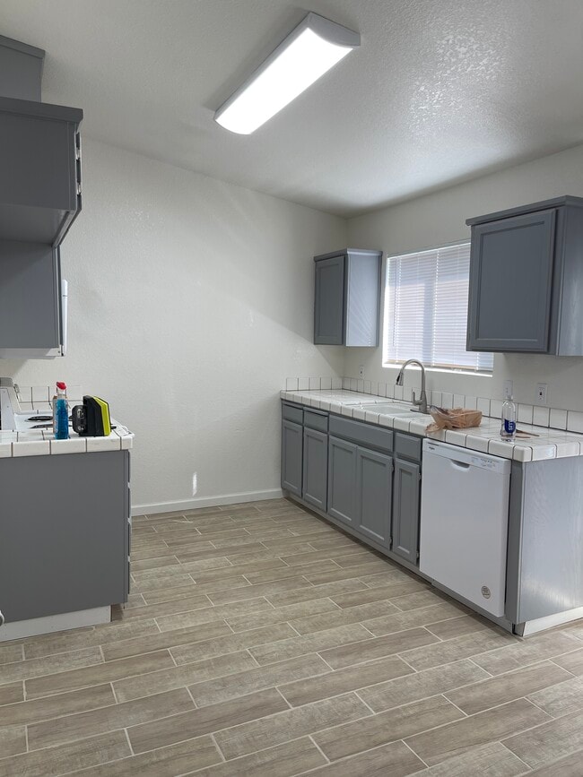 263 Bothun Rd Off-Campus Housing, Turlock, CA