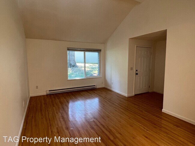 2 br, 1 bath House - 4308 NE Sunset Blvd #W2 - House Rental in Renton ...