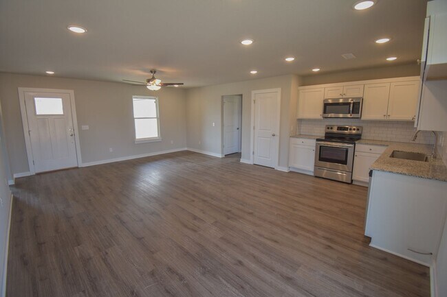 Beautiful 3 Bed 2 Bath Home in Farmington! - House Rental in Farmington ...