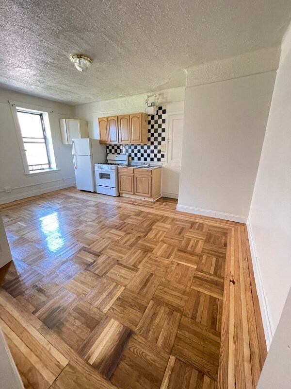 4120 Carpenter Ave Unit 4th Floor - Bronx, NY | ForRent.com