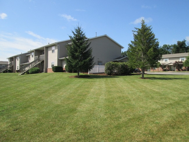 Summertree Rental Residences - Normal, IL | ForRent.com
