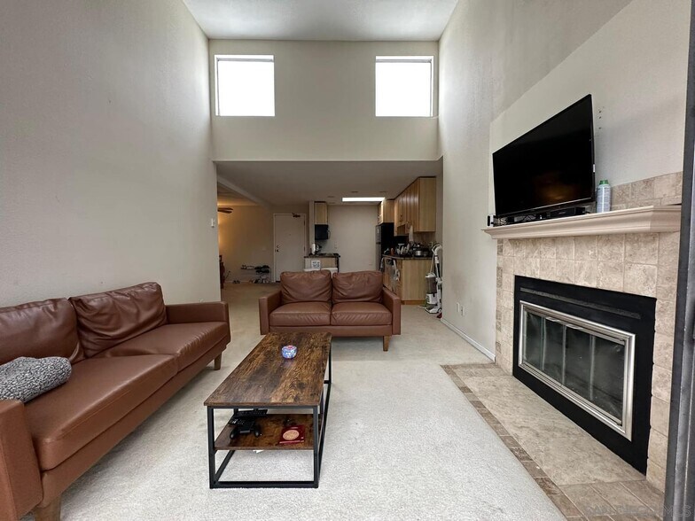 8308 Regents Rd Unit 3A - Apartment for Rent | San Diego, CA | Starting ...