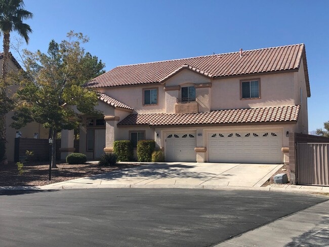 Gorgeous & Large Silverado Ranch Home with... - House Rental in Las ...