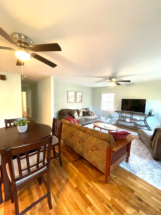 106 Pine Clay Rd Off-Campus Housing, Wilmington, NC