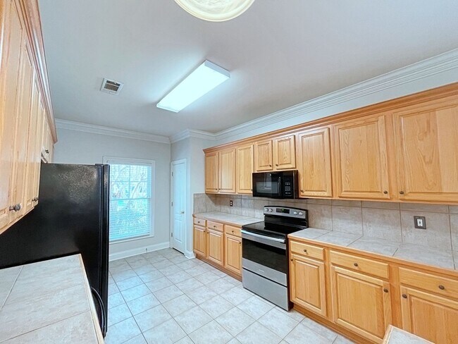 4 BEDROOM HOUSE OFF OLD PERKINS IN PRAIRIE... - House Rental in ...