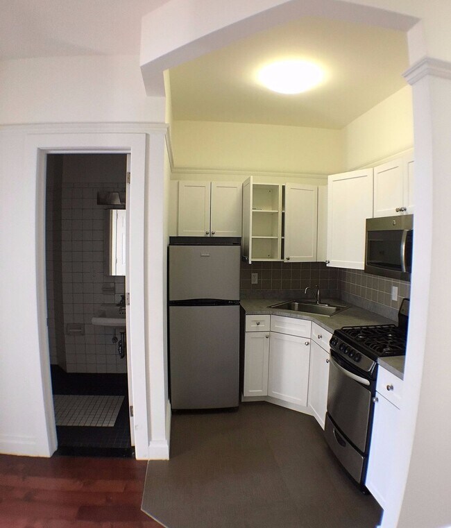 HARMAN STREET / Spacious 1-Bed 1-Bath / Bu... Apartment Unit 3LF ...