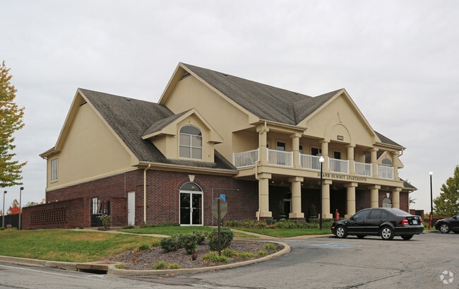 Grand Summit I/II Apartments - Grandview, MO | ForRent.com