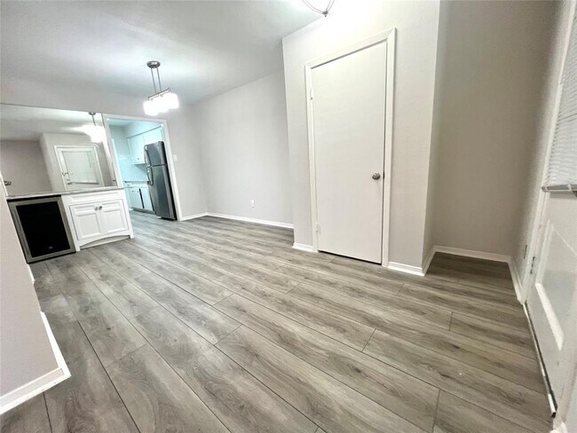 8229 Kingsbrook Rd Unit 226 - Condo for Rent in Houston, TX | ForRent.com