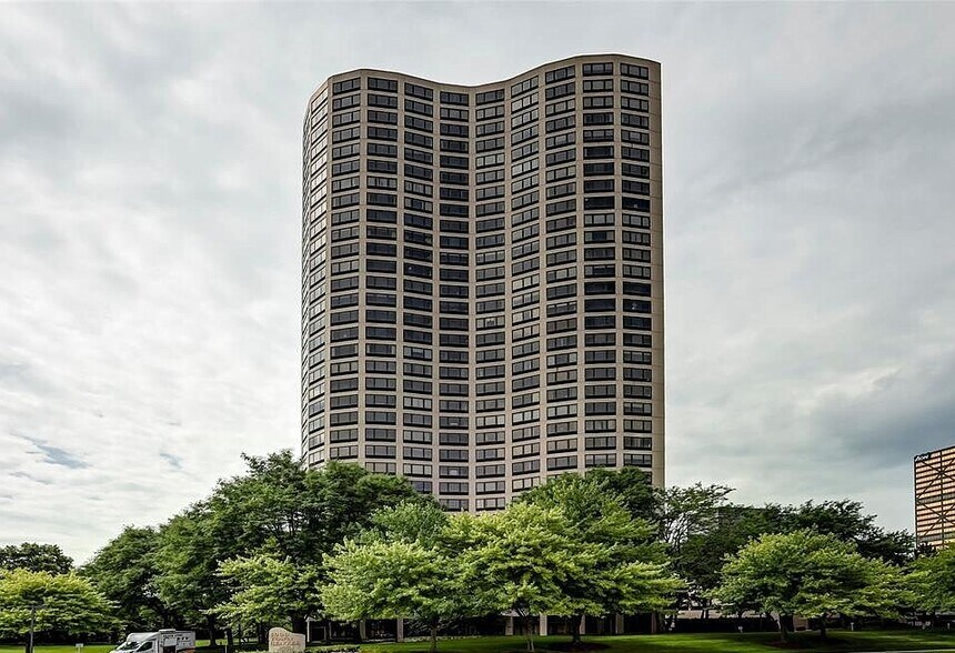 5000 Town Ctr Unit 1206 - Condo for Rent in Southfield, MI | ForRent.com