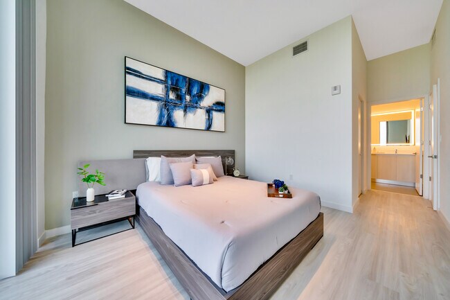 Nine Hollywood Apartments - Hollywood, FL | ForRent.com