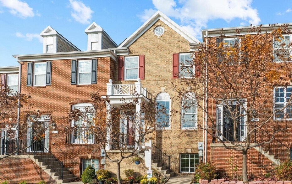 42742 Tunstall Terrace - Townhome for Rent in Ashburn, VA | ForRent.com