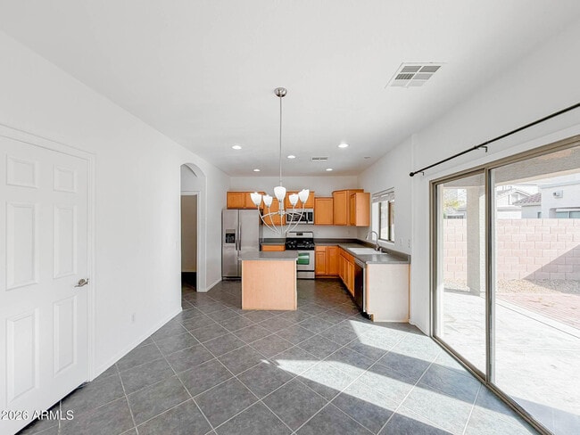 1009 E Iris Dr Off-Campus Housing, Chandler, AZ