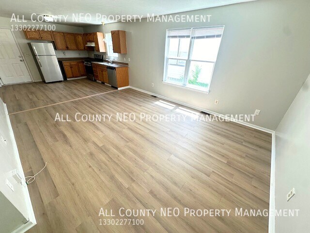 3 Bedroom with fresh paint, new flooring, ... Unit Down - Cleveland ...