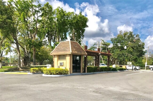 8075 SW 107th Ave Unit 124 - Condo for Rent in Miami, FL | ForRent.com